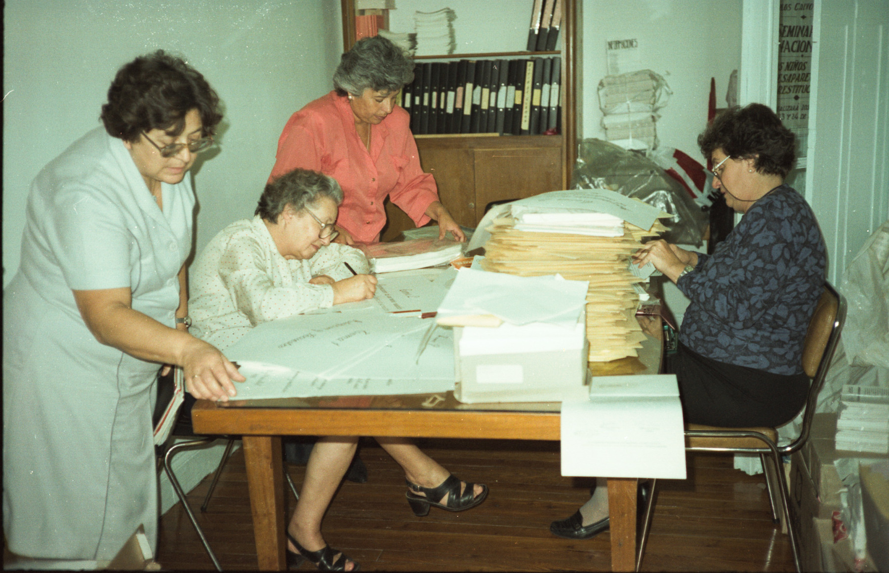 Abuelas de Plaza de Mayo